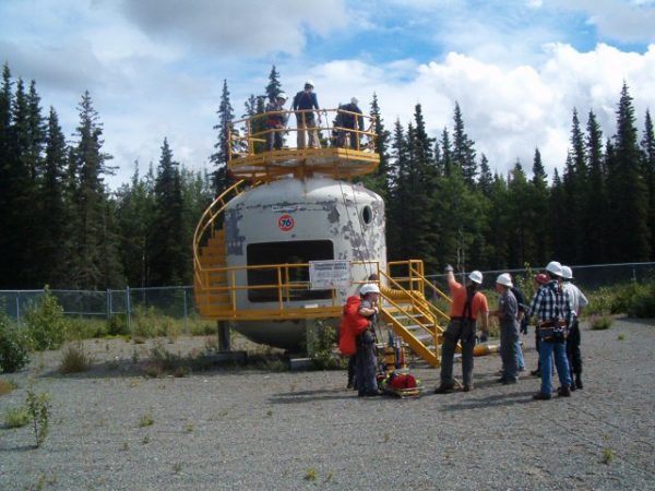 Rescuers entering confined space to observe | D2000 Safety